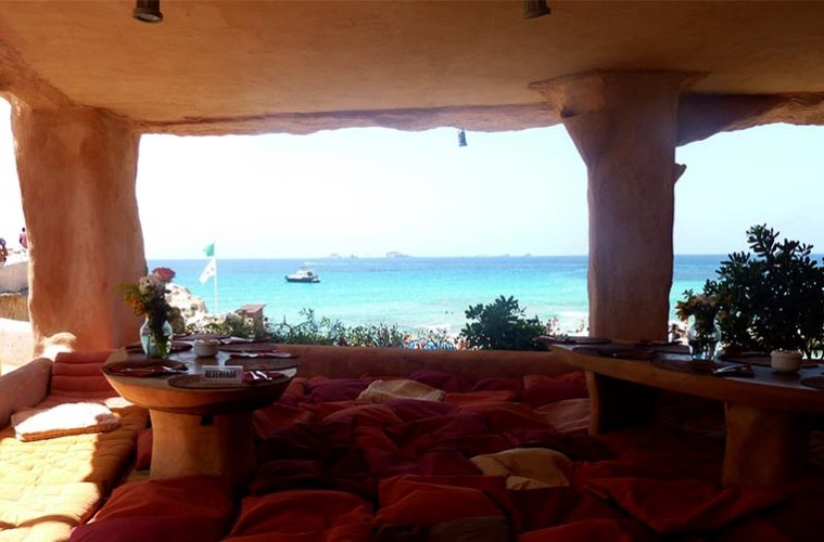 Bar Restaurante SUNSET ASHRAM en Playa Cala Comte (Ibiza)